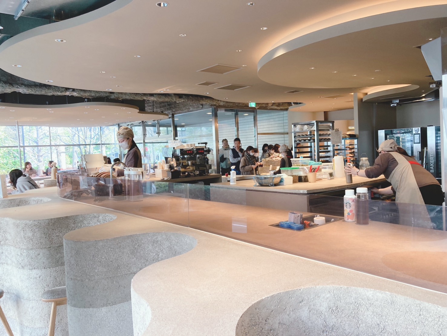 【dacoお茶の水(ダコー・アイムドーナツ)】行列凄過ぎ!?待ち時間が少ない時間帯からアクセスまで 2025年10月 | おかえり旅行｜明日 ...